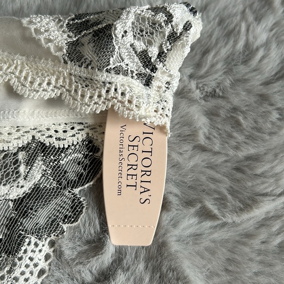 Victoria's Secret | Intimates & Sleepwear | Nwt 24 Victorias Secret ...